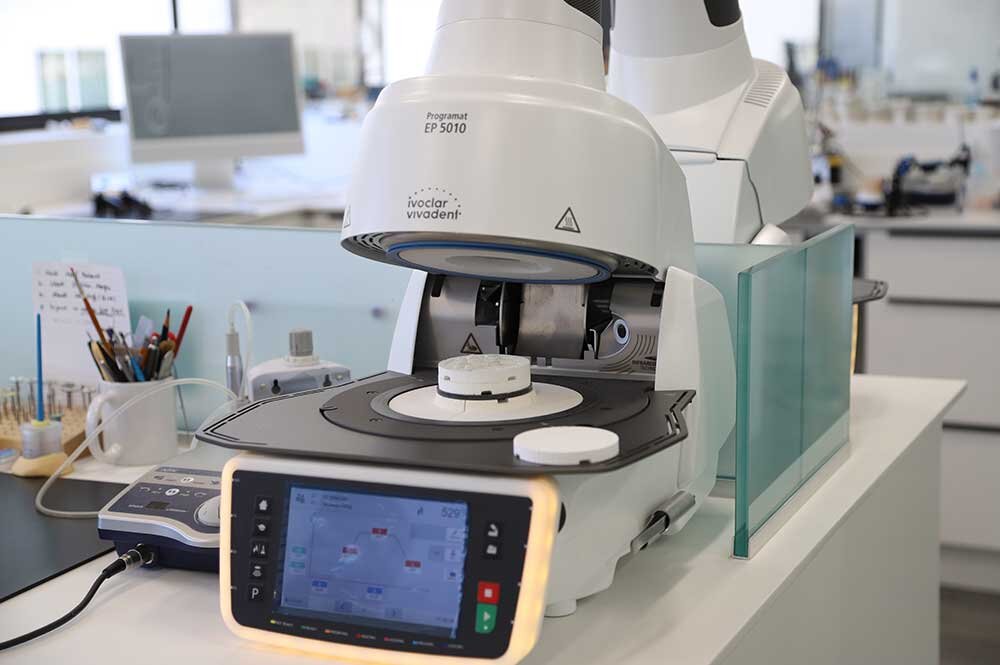 Porcelain Veneers Beverly Hills | Veneers West Hollywood | Dr. Borzoo